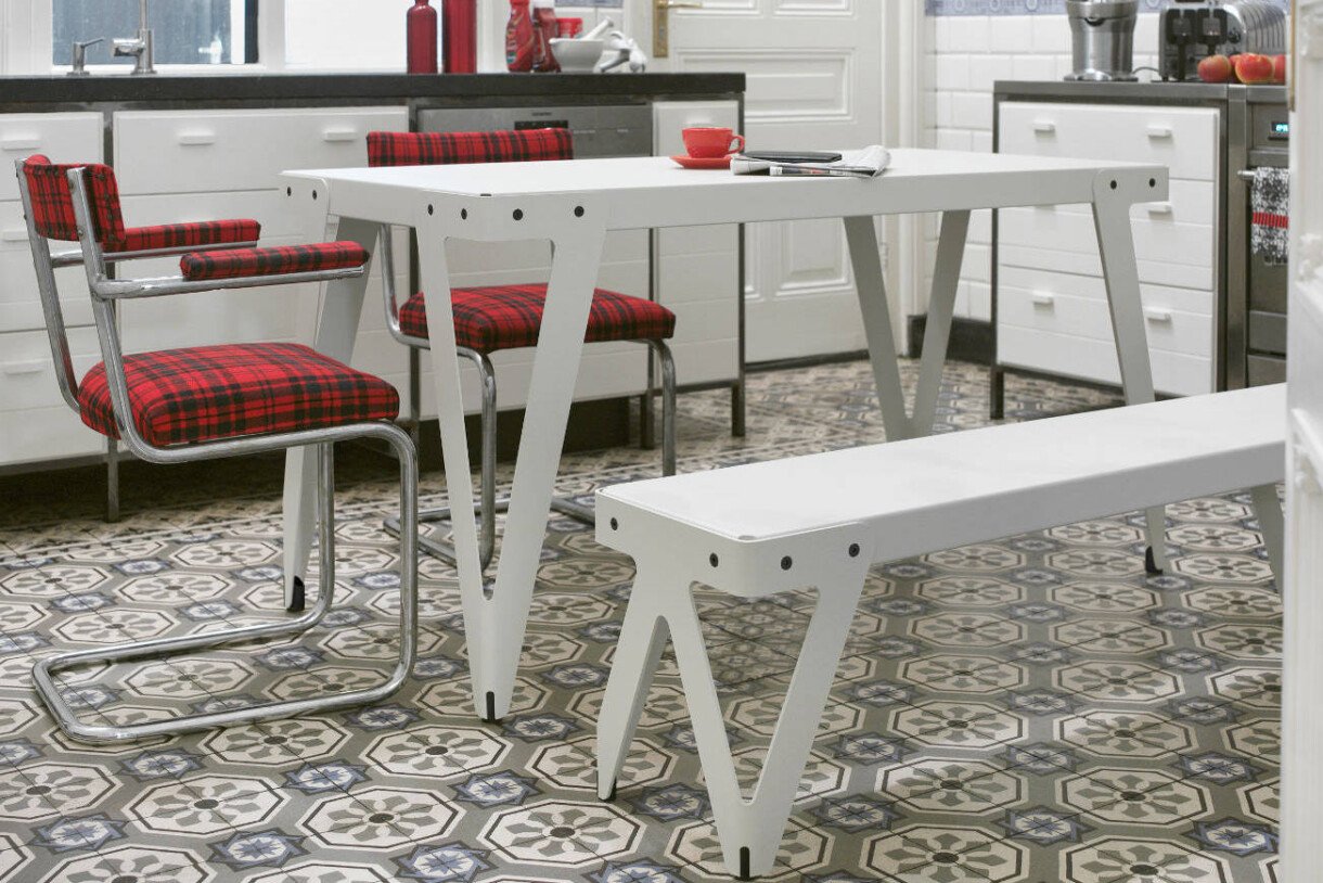 Functionals Lloyd stoelen en banken (B2B) - De Projectinrichter