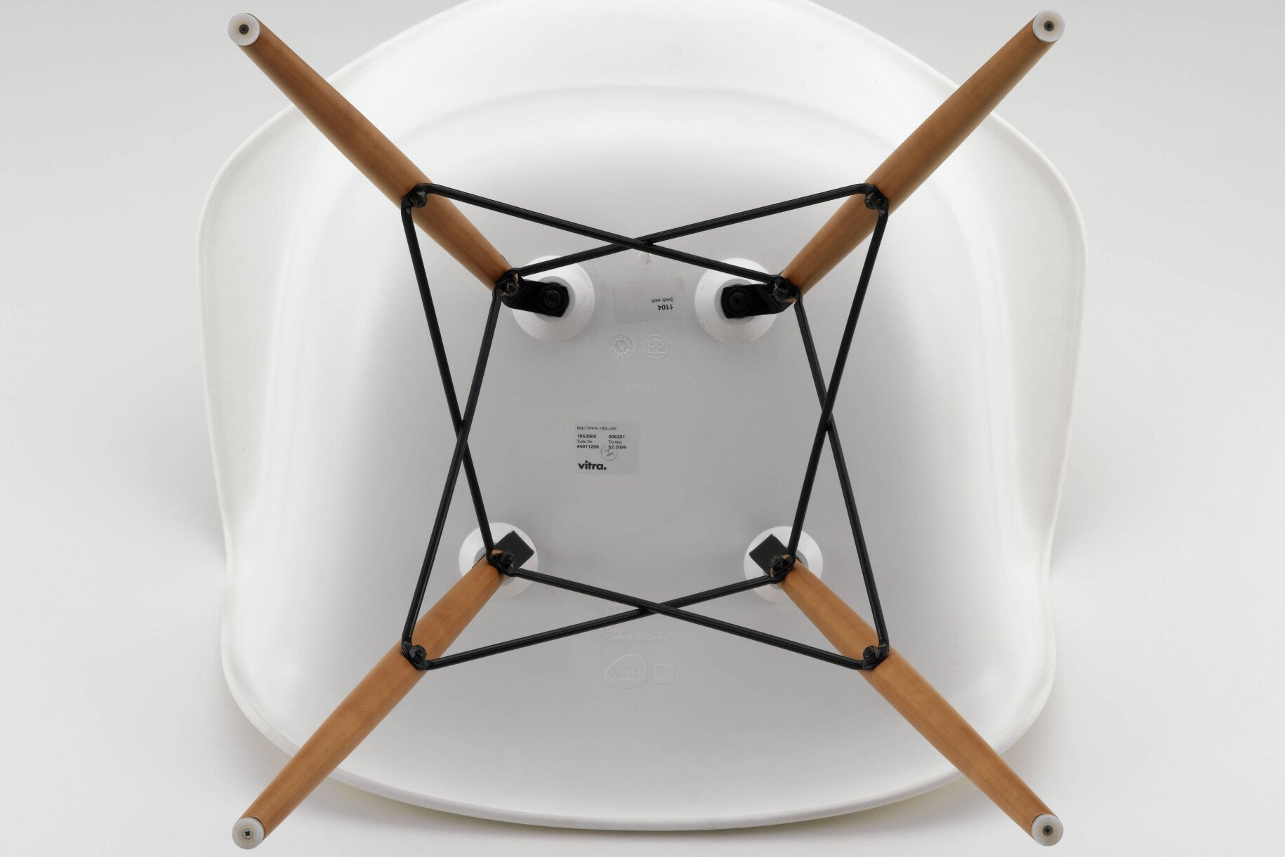 Vitra DAW stoel | Charles en Ray Eames (B2B) - De Projectinrichter